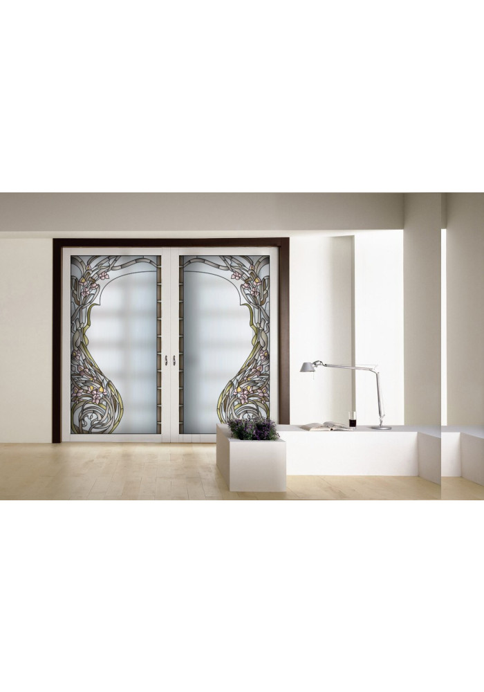 Vitraliu cu ghirlande de flori in forma de bolta