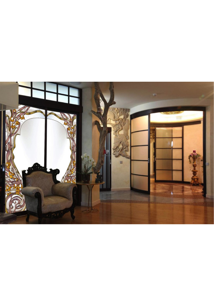 Vitraliu cu ghirlande de flori in forma de bolta